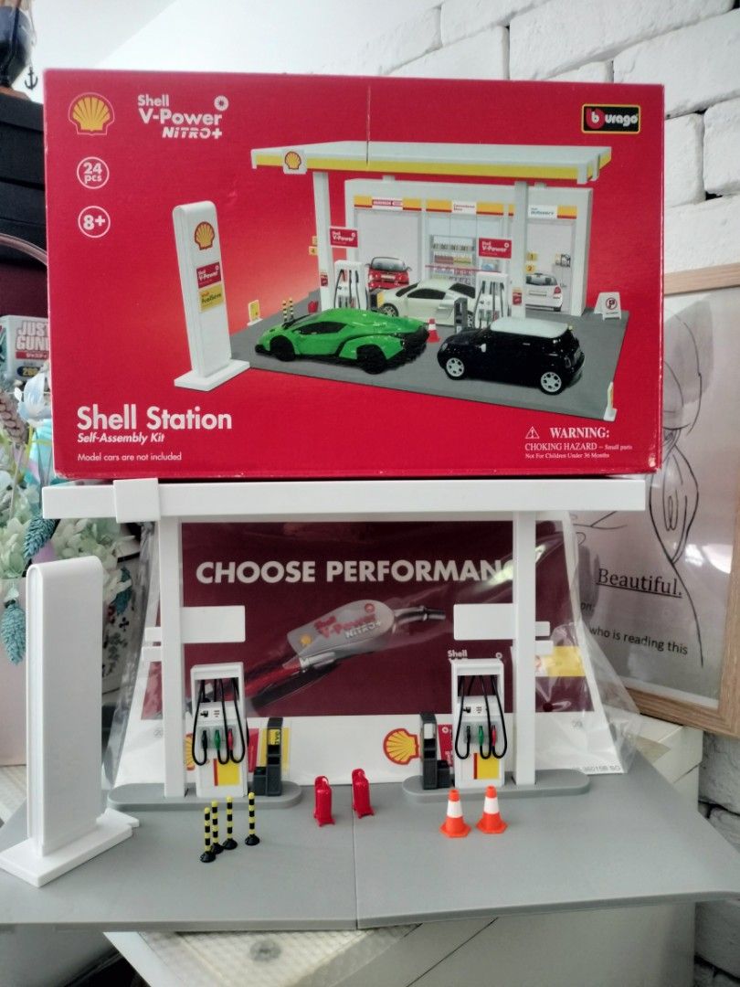 Shell V-Power Nitro+ Shell Station Self Assembly Kit and Set of 5 Shell ...