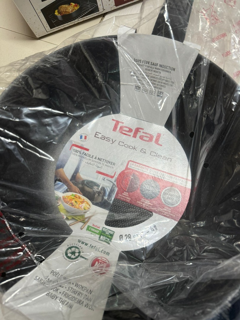 Tefal Easy Cook&Clean 28cm 深炒鍋, 傢俬＆家居, 廚具和餐具, 炊具及配件 - Carousell