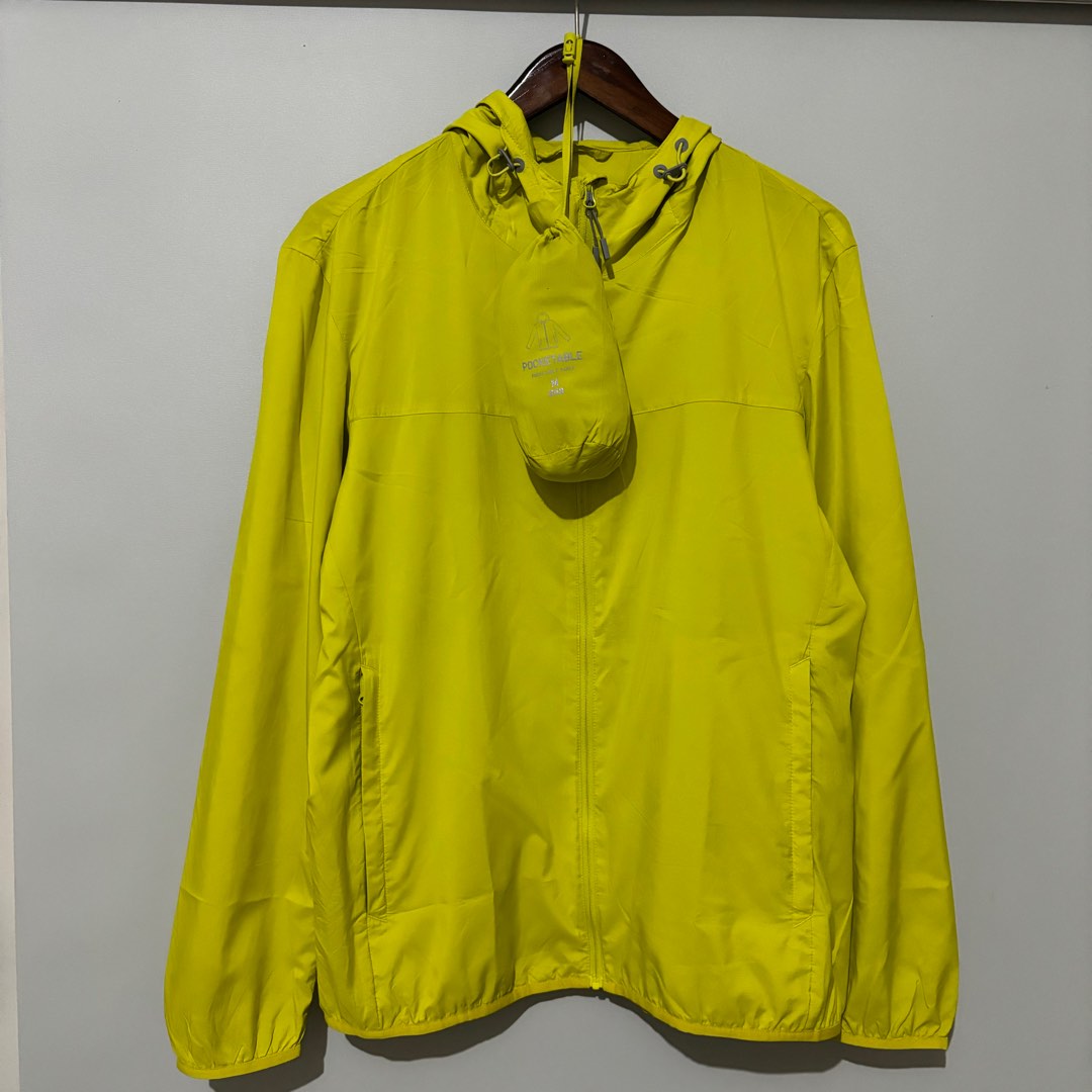 Uniqlo pocketable jacket lime / uniqlo jaket saku parka / uv protection ...