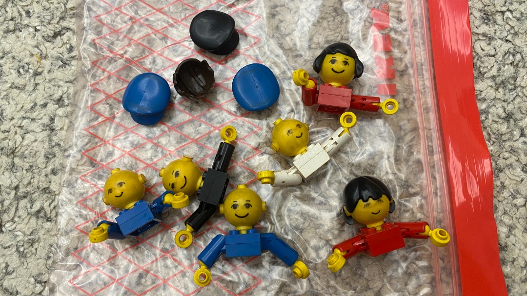 絕版 罕有 6 x LEGO 70 年代大頭人仔 古董 (1970年), 興趣及遊戲, 玩具 & 遊戲類 - Carousell