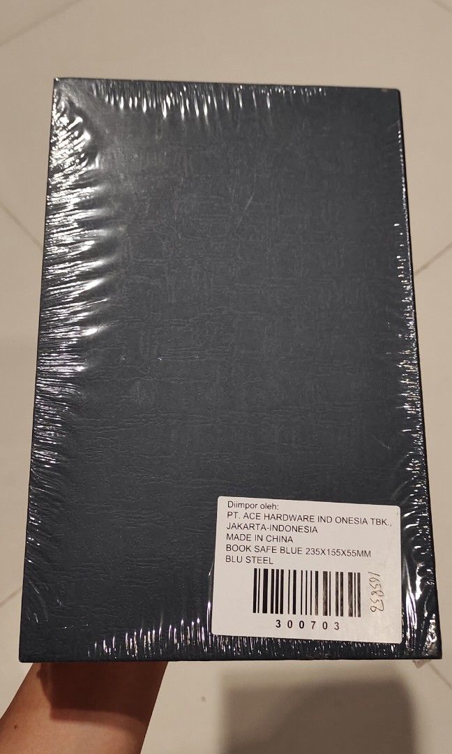 Book Safety Box, Buku & Alat Tulis, Buku di Carousell