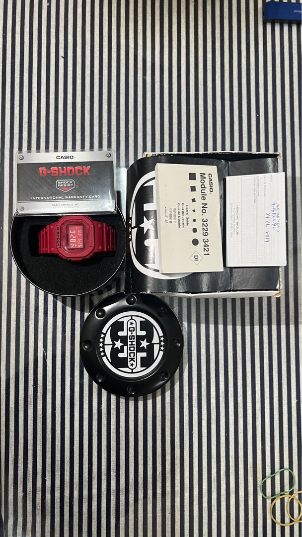CASIO G-SHOCK DW-5635C-4 RED OUT 35th ANNIVERSARY, Men's Fashion ...