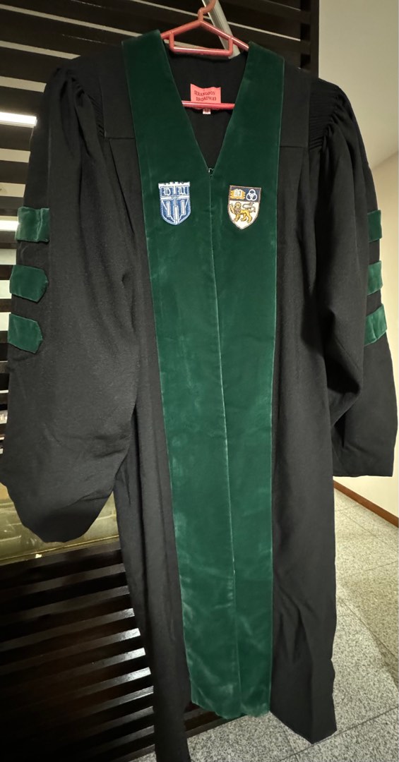 Duke-NUS MD graduation gown -M size, Hobbies & Toys, Stationery & Craft ...