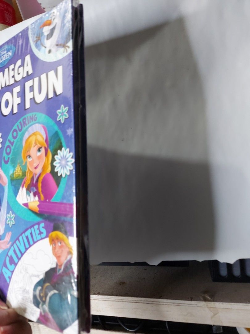 My mega book of fun frozen stories colouring activities stiker segel ...