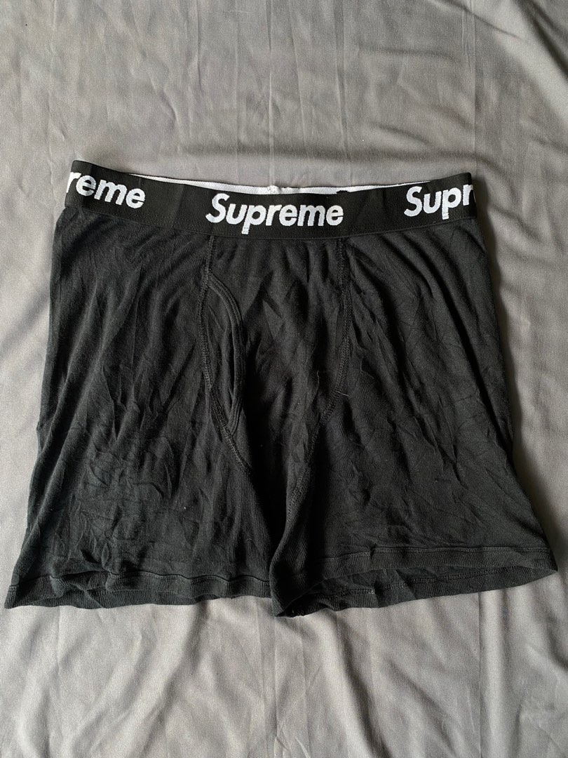 Supreme x hanes boxer underwear, Fesyen Pria, Pakaian , Bawahan di ...
