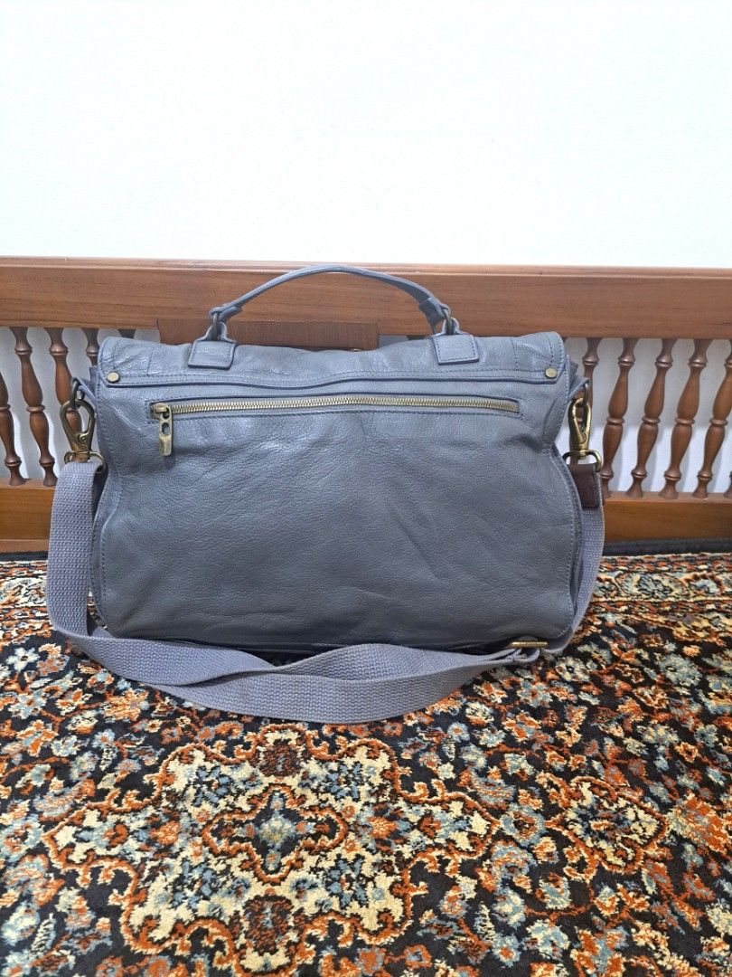 Tas sling bag billy bag, Fesyen Wanita, Tas & Dompet di Carousell