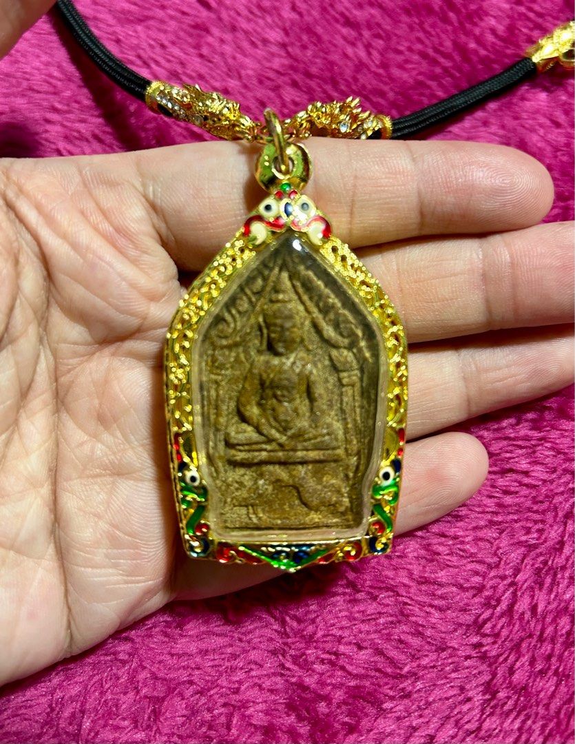 Thai Amulet LP Kuay Khun Paen BE 2518 (RARE), Hobbies & Toys ...