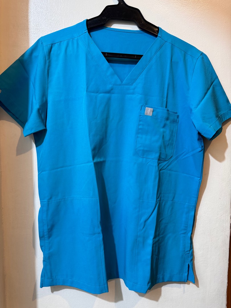 White coat manila scrub top and bottom, Women's Fashion, Activewear on ...