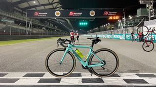 Alcott Fiorano M 105 mix c/w Alloy wheel 560mm, Sports Equipment ...