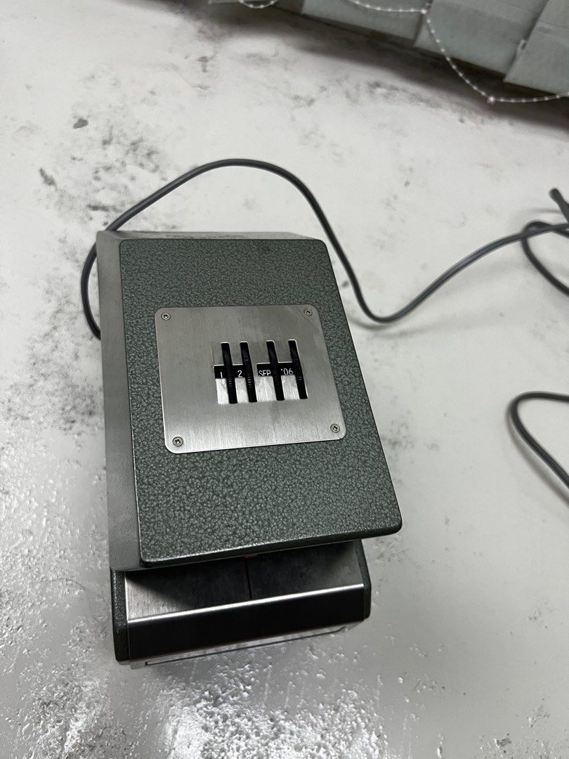 Amano Electric Airline Ticket Validator DS200, Hobbies & Toys ...