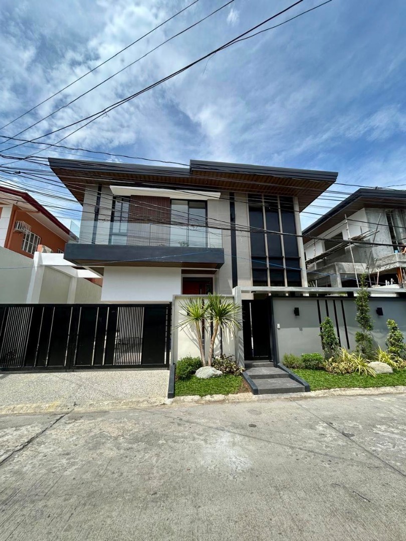 BNEW Modern Designed Two Storey House for Sale in BF Homes, Paranaque ...