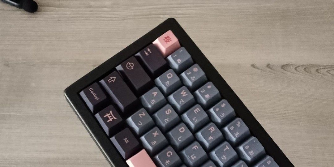 Custom Mechanical Keyboard GMK67 Night Sakura Keycaps Akko Mod ...