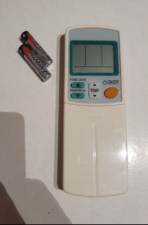 Daikin aircon remote controller BRC4C161, TV & Home Appliances, Air ...