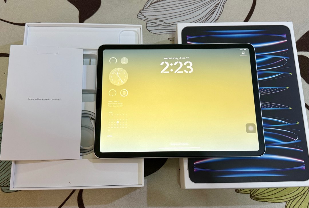 FOR SALE OR SWAP iPad PRO GEN 4 11 INCH 128 GIG WIFI WiTH M2 CHIPS ...