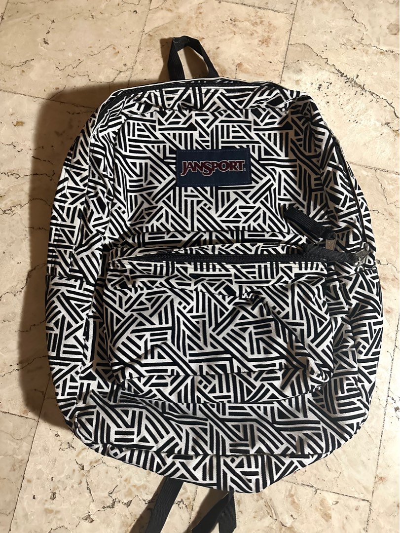 Jansport Bacpack Pattern, Announcements on Carousell