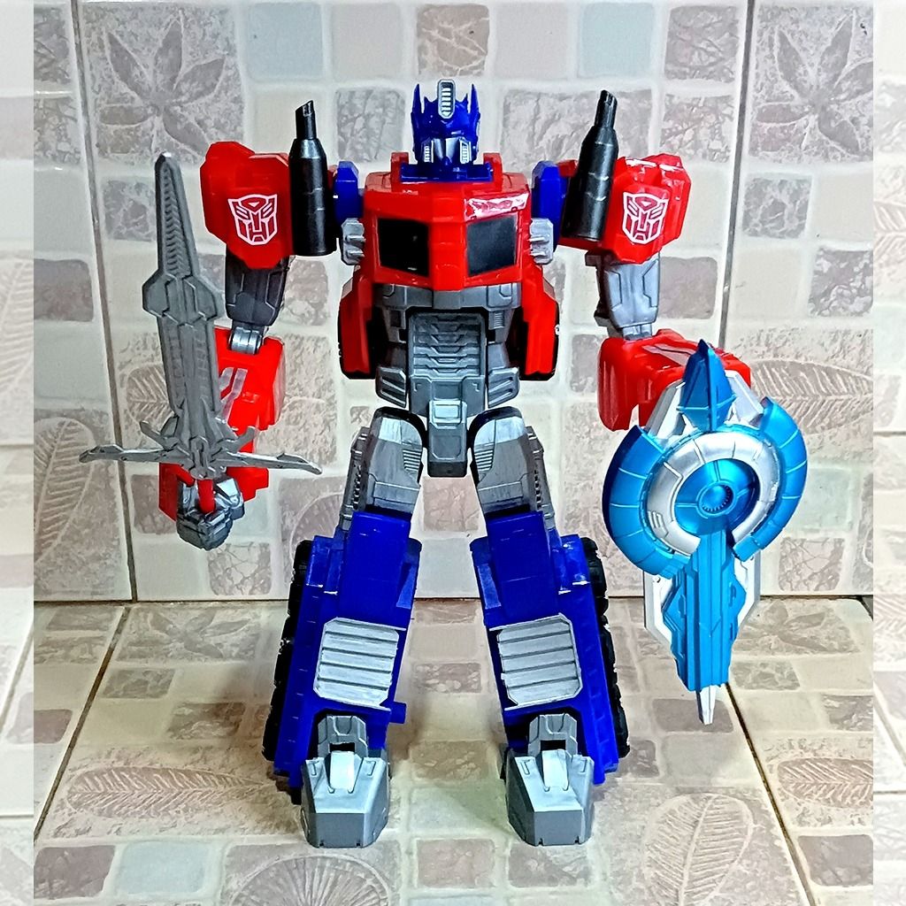 KO OVERSIZED TRANSFORMERS CYBER BATTALION COMMANDER OPTIMUS PRIME ...