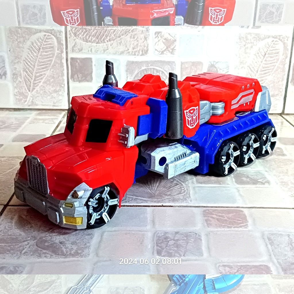 KO OVERSIZED TRANSFORMERS CYBER BATTALION COMMANDER OPTIMUS PRIME ...