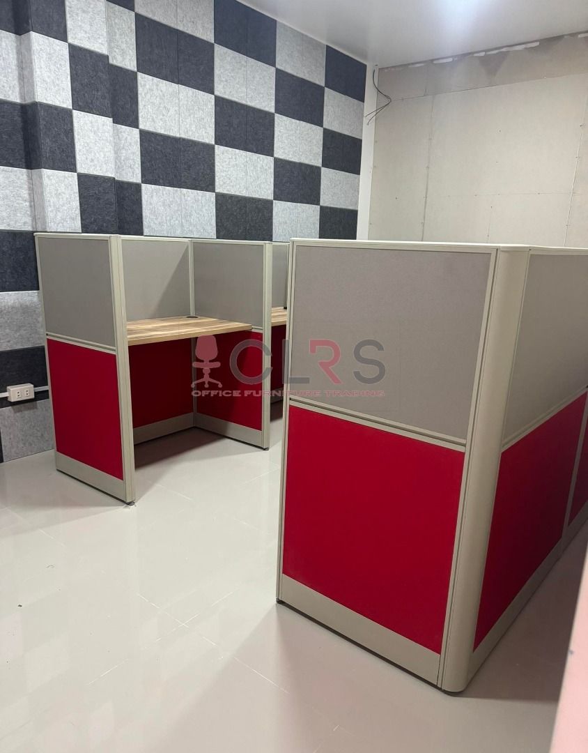 MODULAR CUBICLE PARTITION OFFICE FURNITURE, Furniture & Home Living ...