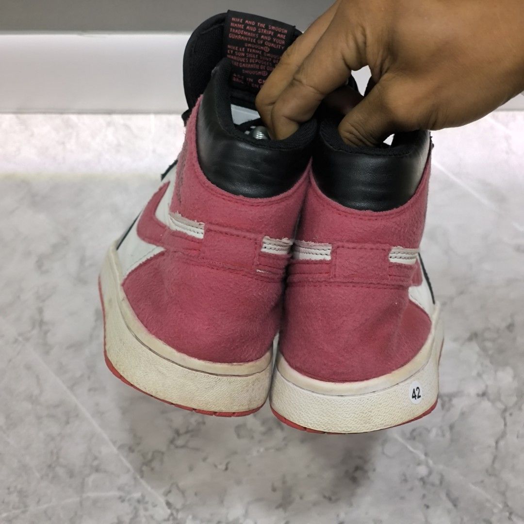 Nike AJ 1 High Track Red, Fesyen Pria, Sepatu , Sneakers di Carousell