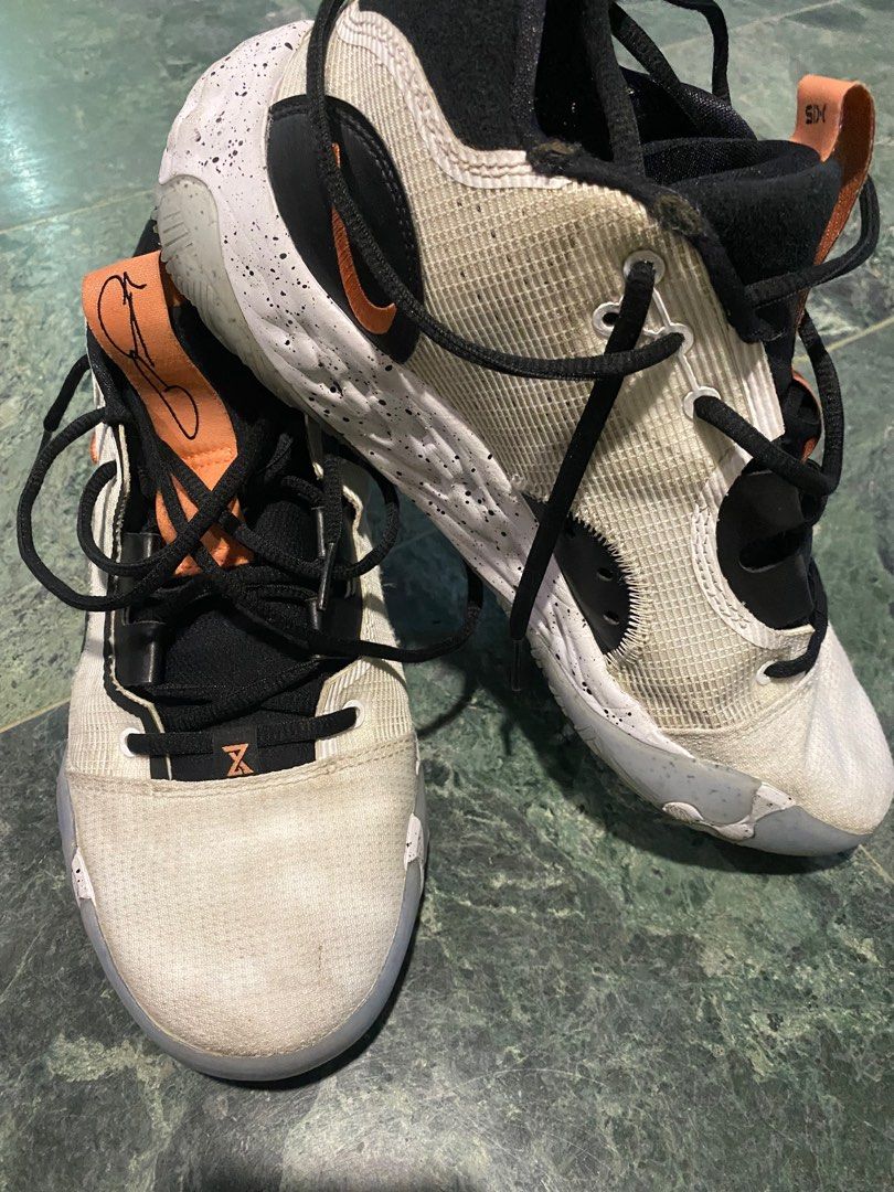 Nike PG6 EP XDR 耐磨底 白黑 男款 籃球鞋, 他的時尚, 鞋類, 運動鞋、球鞋在旋轉拍賣