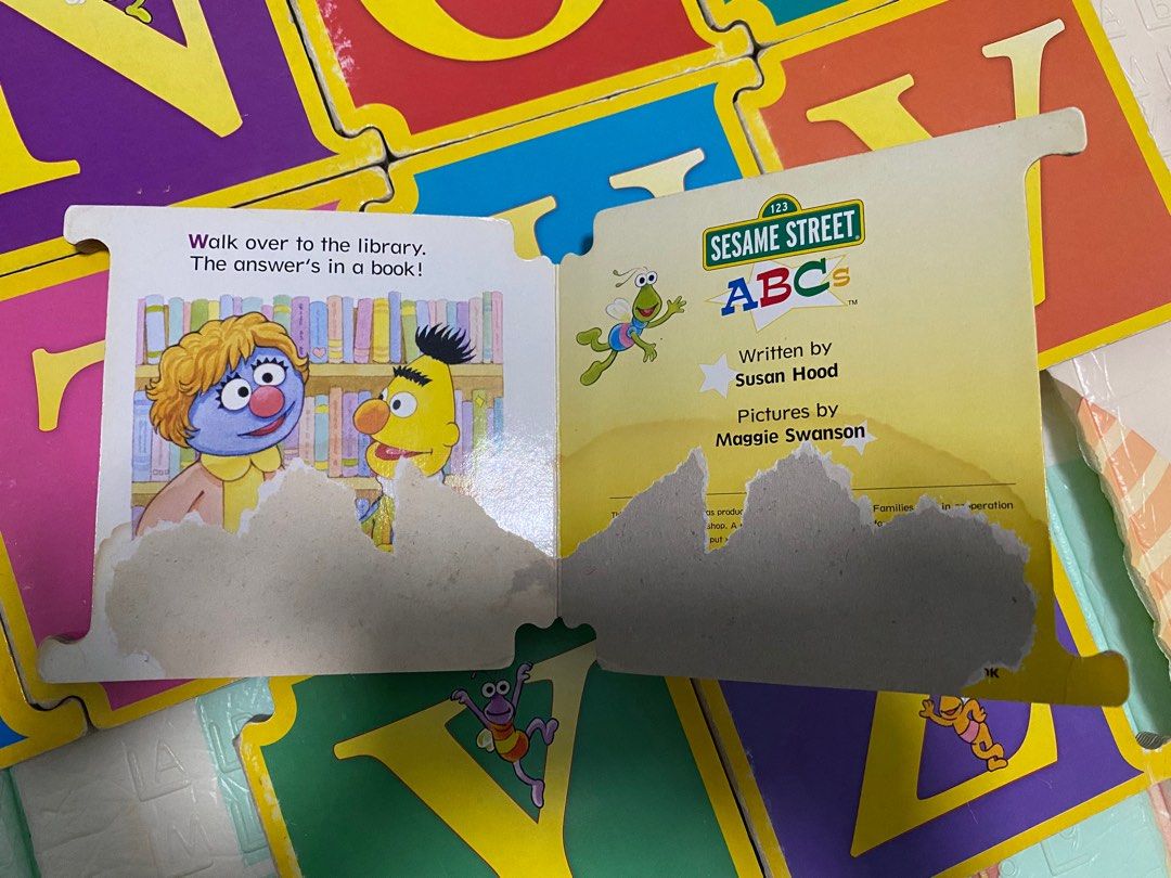 Sesame Street Alphabet book A-Z, Hobbies & Toys, Books & Magazines ...