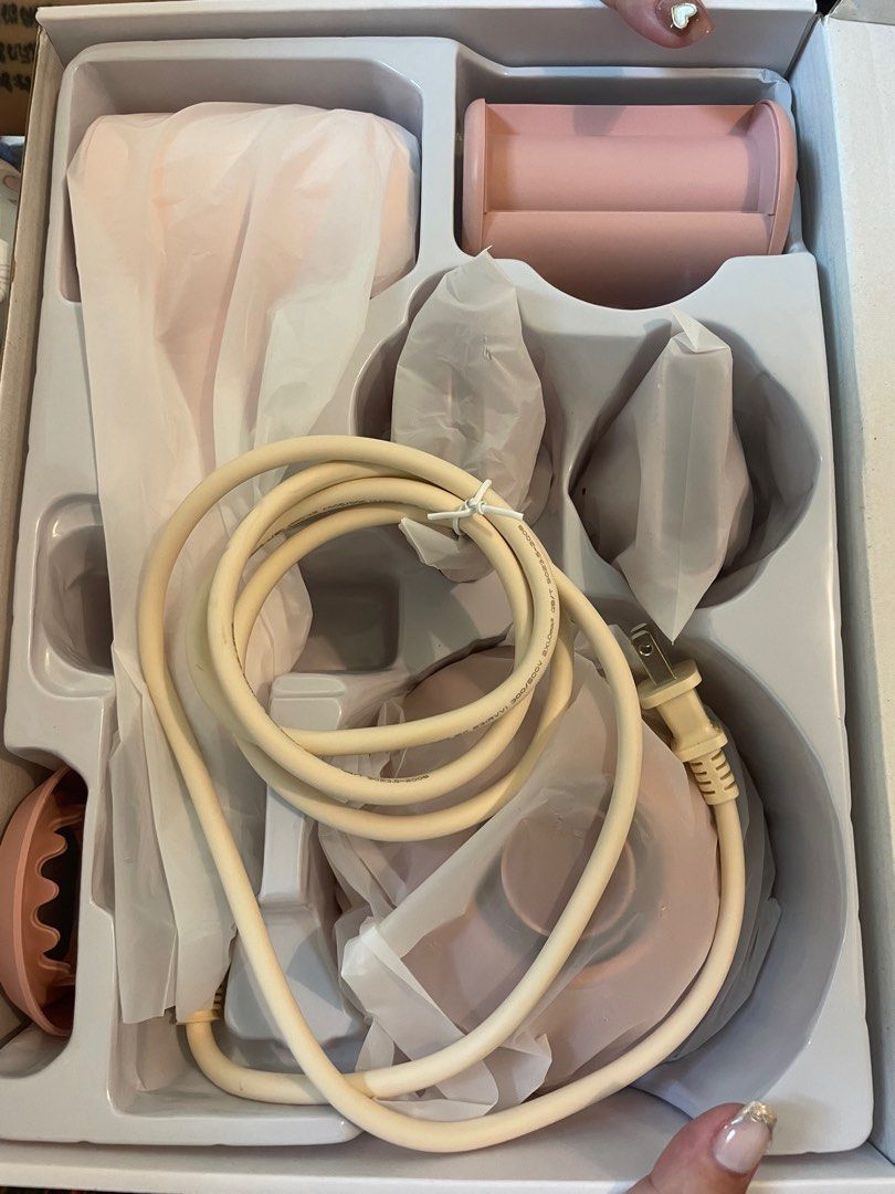super hair dryer 吹風機 #24 年中慶, 家具及居家用品, 浴室、廚房用品配件在旋轉拍賣