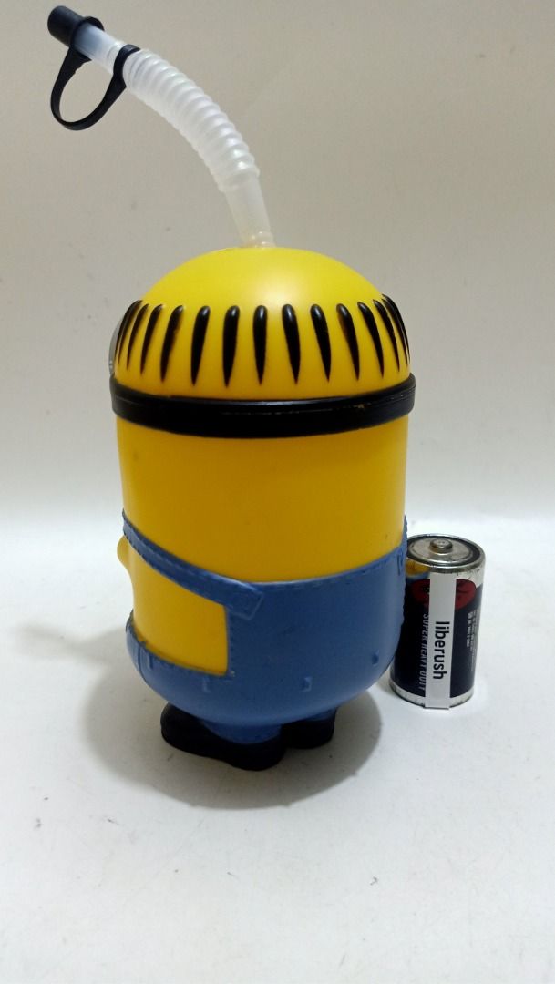 Universal studios despicable me minion kevin bottle cup tumbler ... Universal studios despicable me minion kevin bottle cup tumbler ...