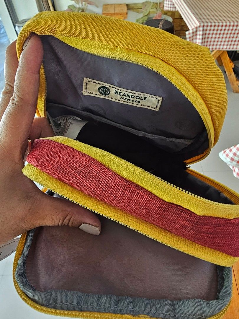 Beanpole body bag, Men's Fashion, Bags, Belt bags, Clutches and Pouches ...