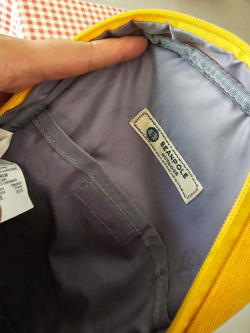 Beanpole body bag, Men's Fashion, Bags, Belt bags, Clutches and Pouches ...