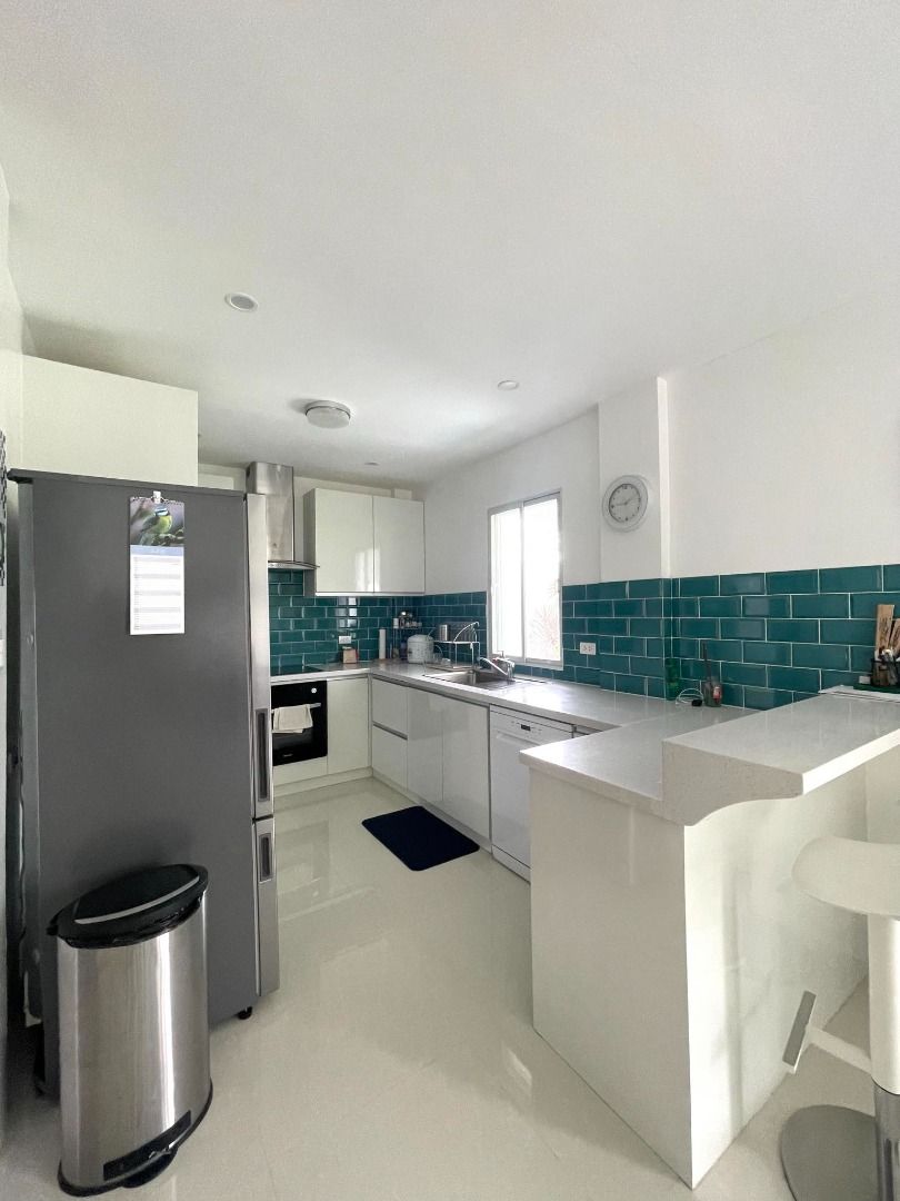 Binan Laguna Corner House and Lot with own swimming pool in ...