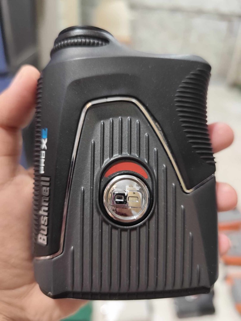 Bushnell Pro XE, Sports Equipment, Sports & Games, Golf on Carousell
