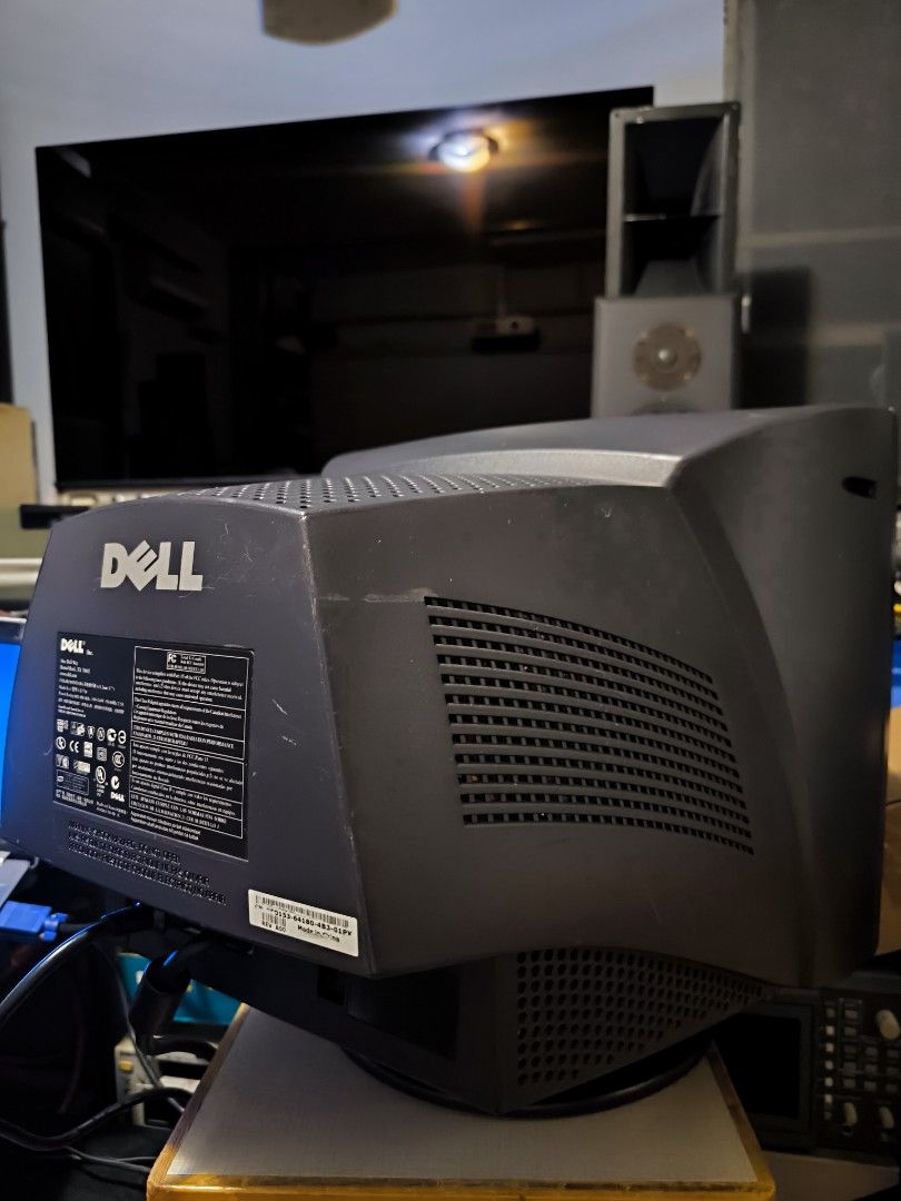 Dell 17" CRT VGA Monitor 中古電腦顯示器 遊戲機 展覽 拍攝 道具, 家庭電器, 電視 & 其他娛樂, 電視 ...