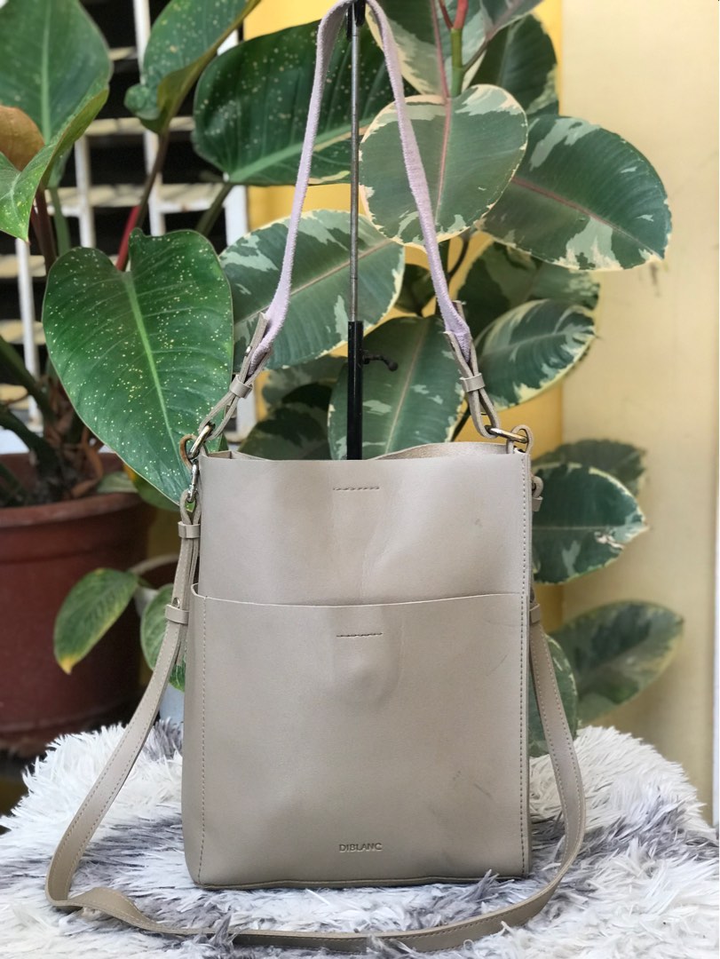 DI BLANC two way bucket bag, Women's Fashion, Bags & Wallets, Cross ...