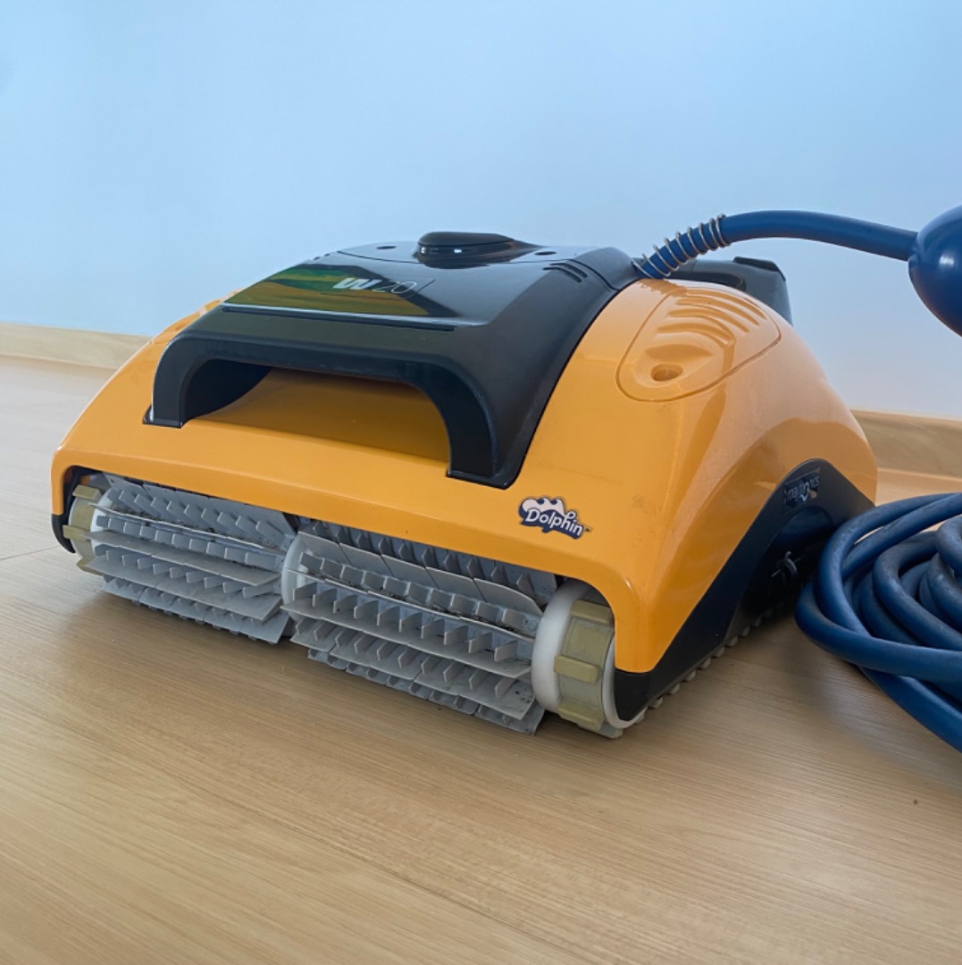 Dolphin W20 Robotic Pool Cleaner, TV & Home Appliances, Vacuum Cleaner ...