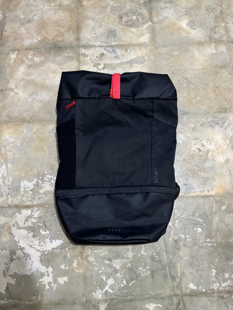 Kipsta 35L backpack, Men's Fashion, Bags, Backpacks on Carousell
