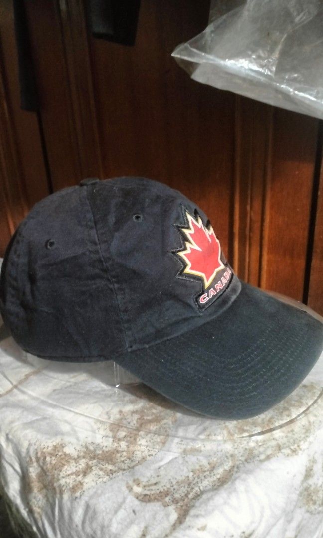 Nike Canada cap, Men's Fashion, Watches & Accessories, Cap & Hats on ...