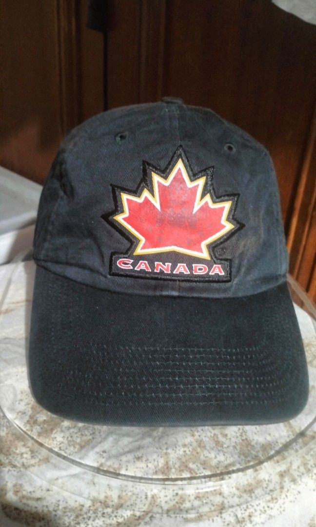 Nike Canada cap, Men's Fashion, Watches & Accessories, Cap & Hats on ...