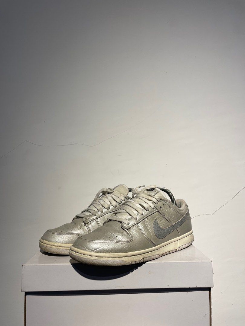 Nike sb silver, Men's Fashion, Footwear, Sneakers on Carousell