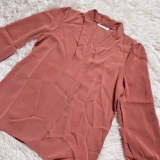 Filanto plain blouse top, Women's Fashion, Tops, Blouses on Carousell