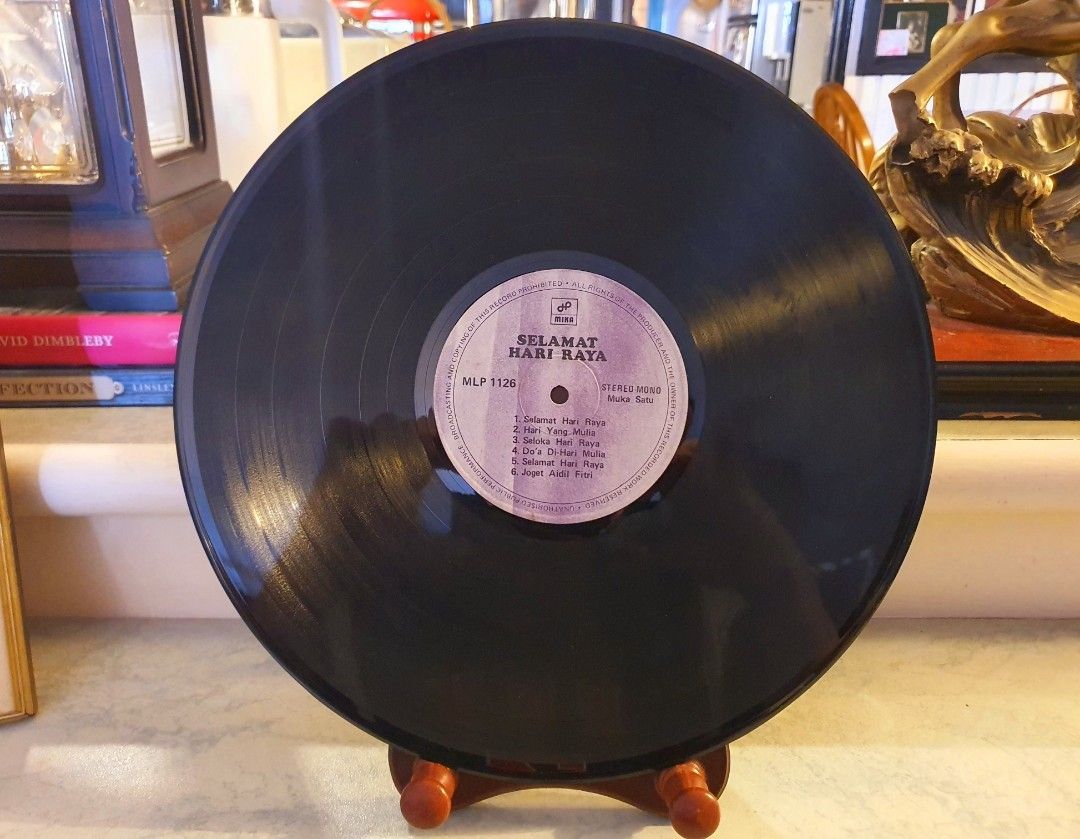 LP Piring Hitam Lagu Raya Paling Popular Condition Perfect !!, Audio ...