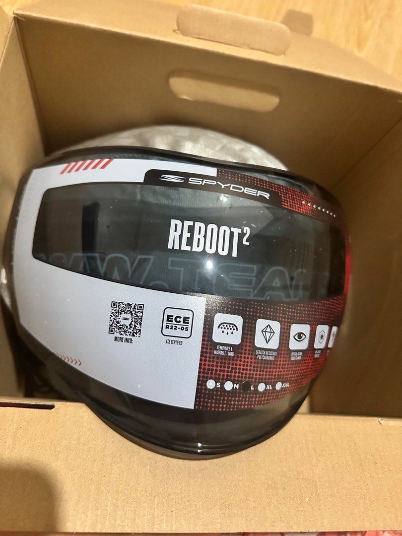 Spyder Reboot Motor Helmet Large, Motorbikes, Motorbike Parts ...