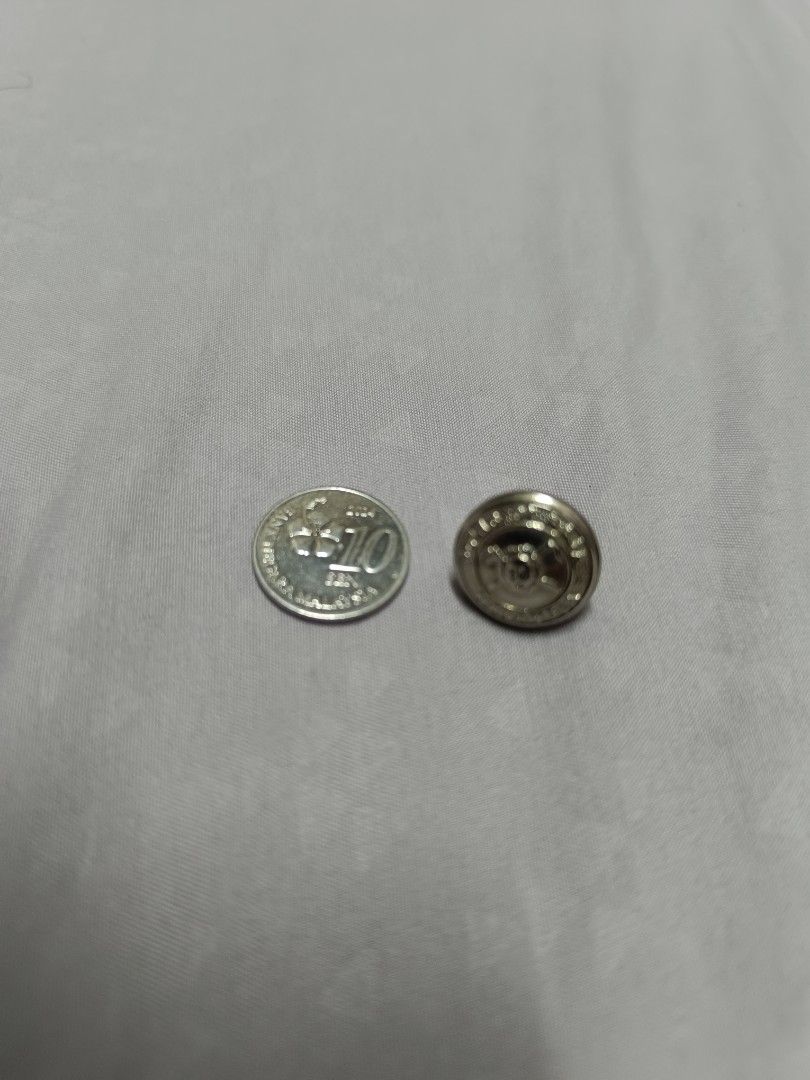Vintage Polis Diraja Buttons PDRM, Hobbies & Toys, Collectibles ...