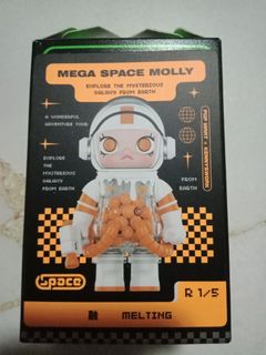 popmart mega collection space molly secret, Hobbies & Toys, Toys ...
