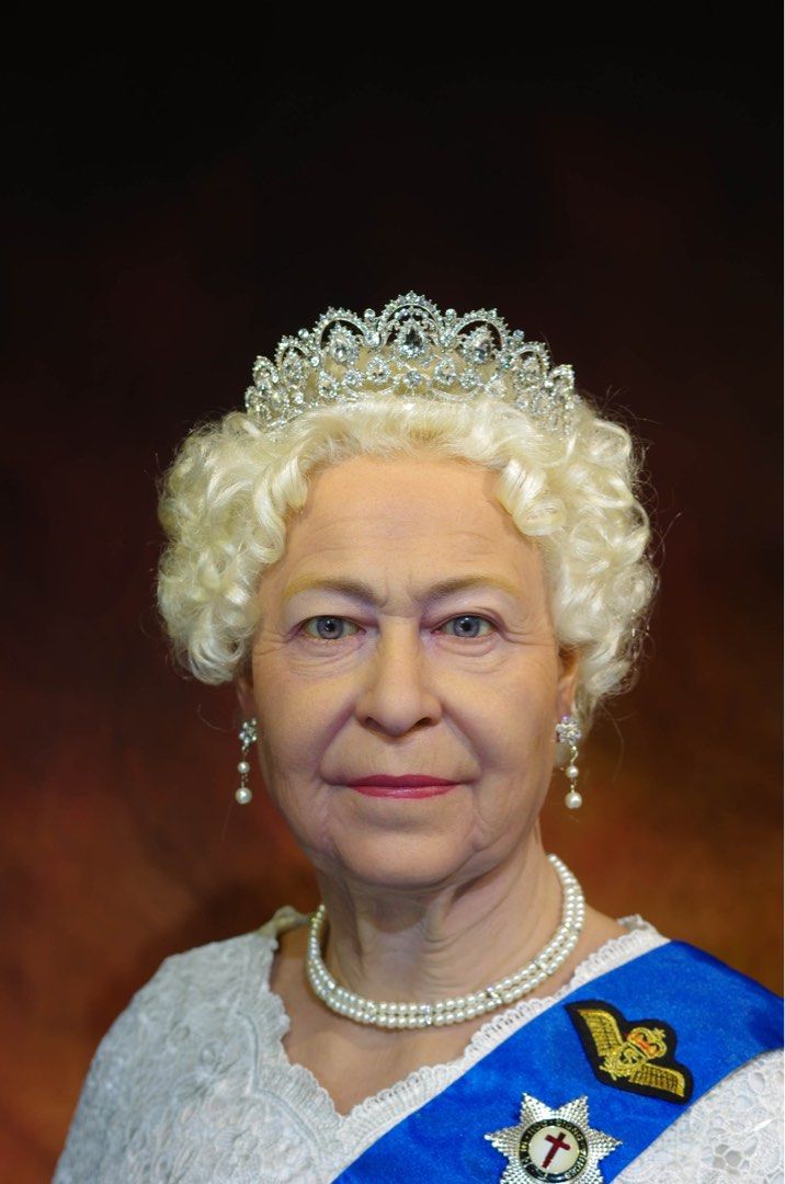 160cm Queen Elizabeth II Life Size Wax Figure Statue British Royal ...