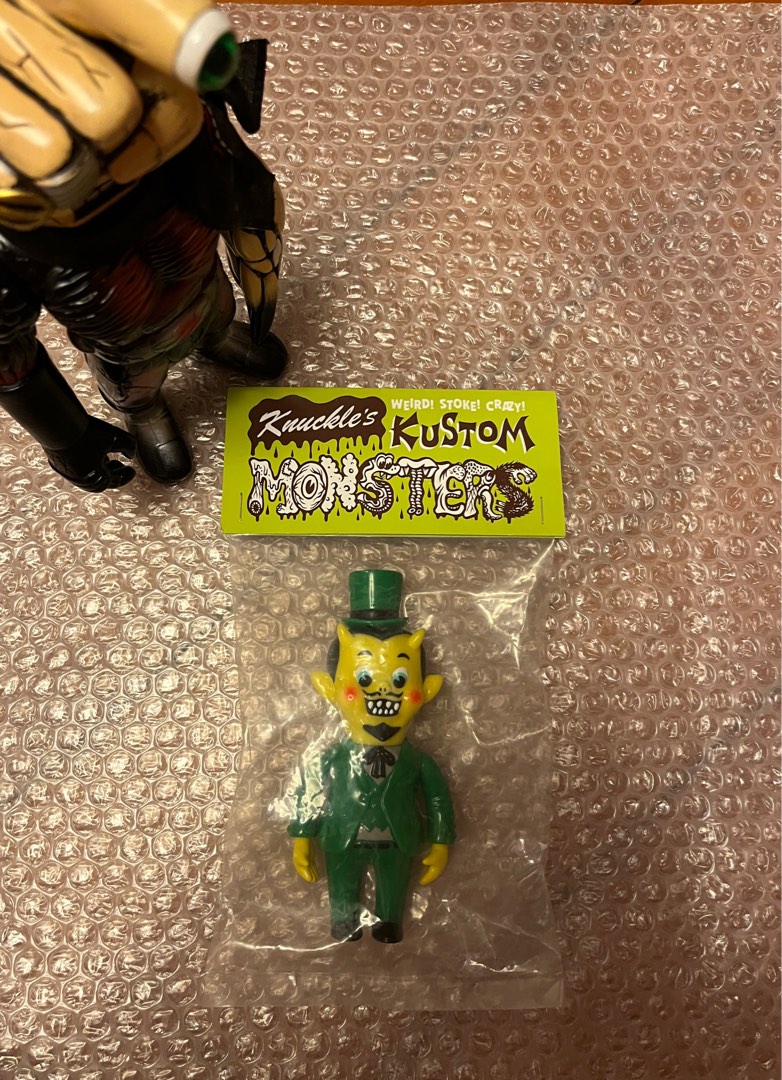 全新現貨 Headlockstudio Knuckle’s monster 綠魔, 興趣及遊戲, 玩具 & 遊戲類 - Carousell