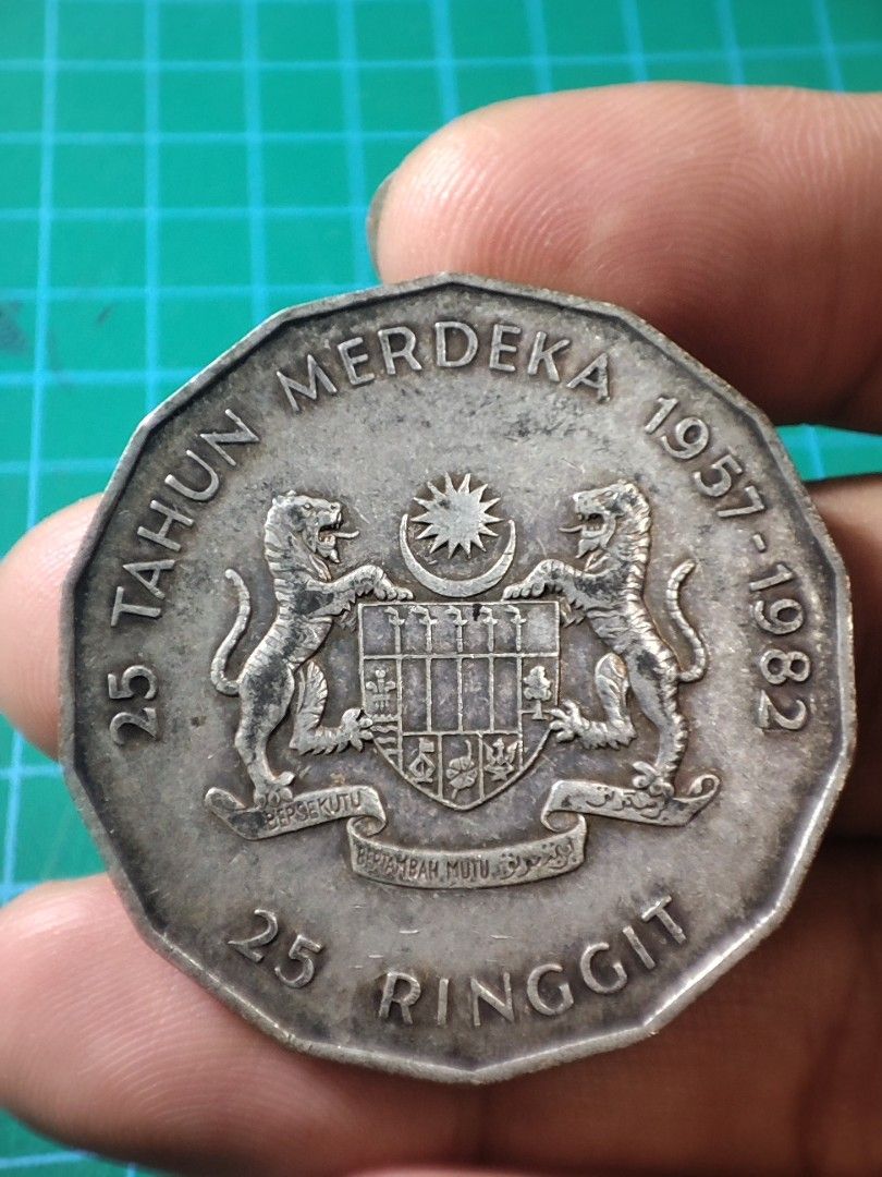 Duit Syiling Peringkatan Perak Rm25 Sempena Sambutan 25 Tahun Merdeka 1957-1982, Hobbies & Toys ...