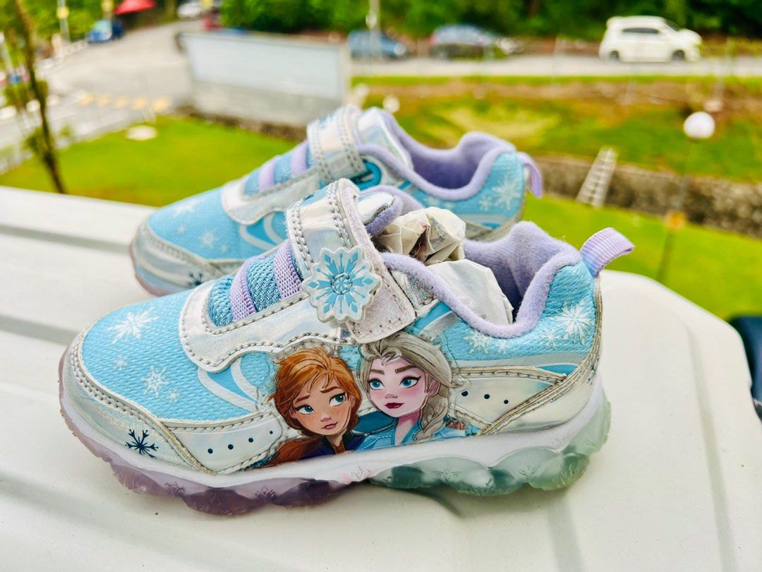 Frozen Shoes, Babies & Kids, Babies & Kids Fashion on Carousell