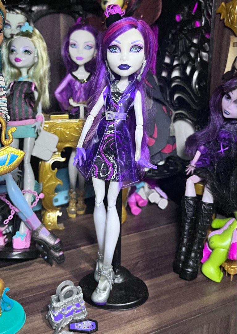 Ghouls Night Out Spectra Vondergeist - Monster High Doll, Hobbies ...