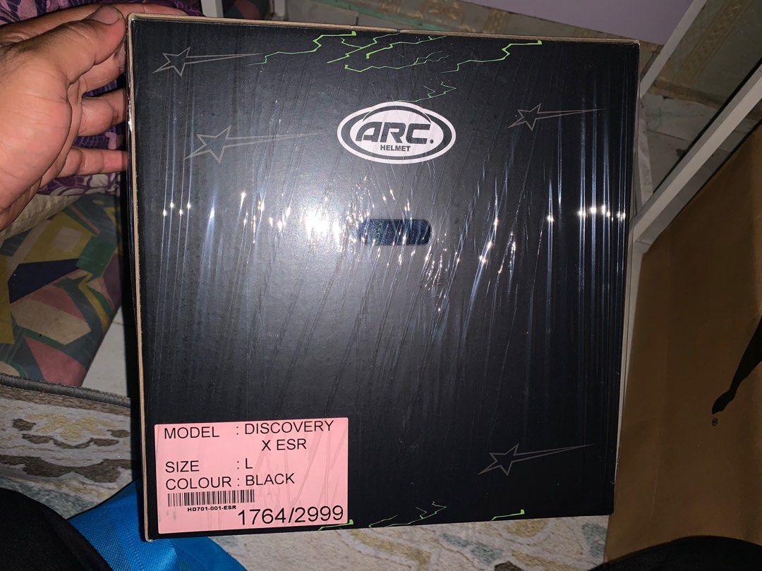 Helmet ARC x ESR, Motorbikes on Carousell