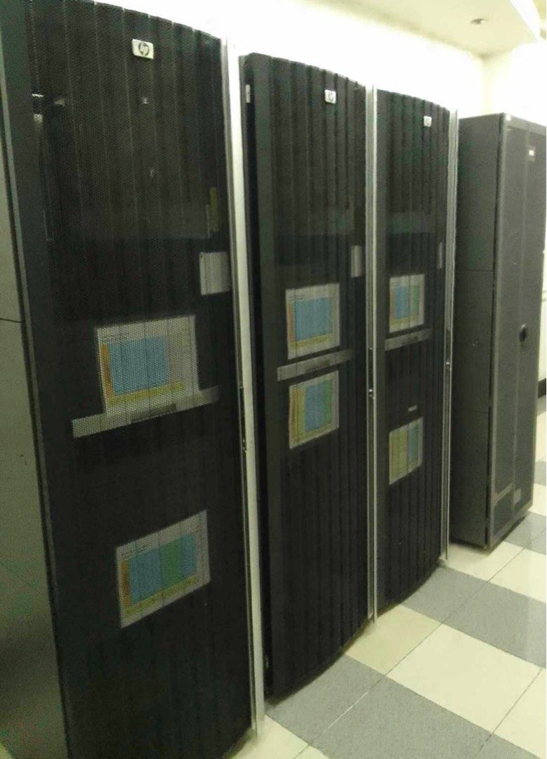 HP SERVER RACK CABINET, Computers & Tech, Office & Business Technology ...